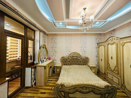 3 хоналик люкс квартира барча жихозлари билан