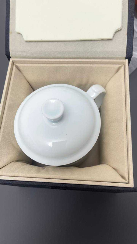 Fine china тонкая фарфоровая кружка