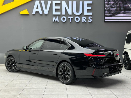 Продается BMW 750 e