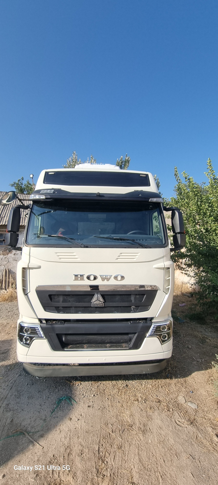 Howo-T7H 6x4 CNG E5 (2019)