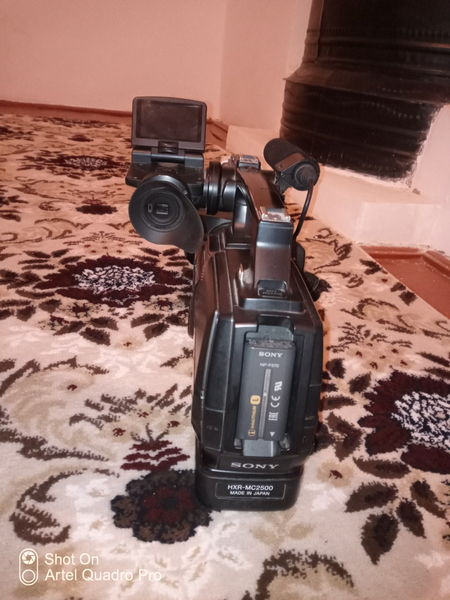 Yangi video kamera