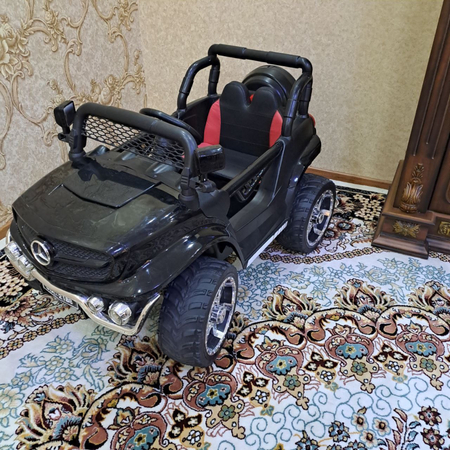 Mercedes Jeep bolalar mashinasi. Yangidek holati.