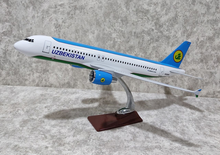 Самолёт офиссная модель: AIRBUS A320 Uzbekistan Airways в ПОДАРОК !