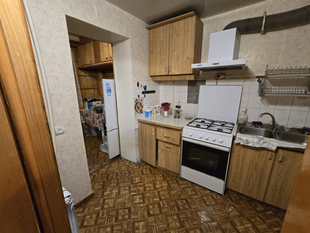 Продам чиланзар 8. Двух комнатная. Балкон 2*6