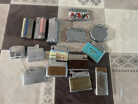 Зажигалки старинные . На запчасти