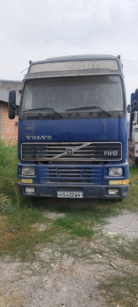 Фура тягач (DAF-Volva)