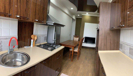 Продается квартира на Юнусабад 4 кв
