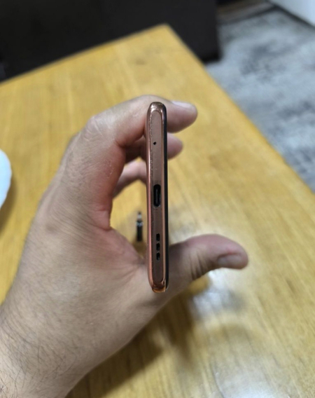 Redmi note 10 pro rangi orange holati ideal
