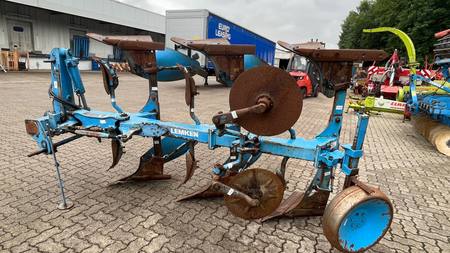 Lemken Opal 110 Claas, Case John Deere Belarus tortadi