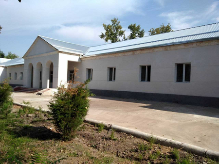 Нотурар жой сотилади.Куйи Чирчик тумани, 3.3 гектар.70 хона