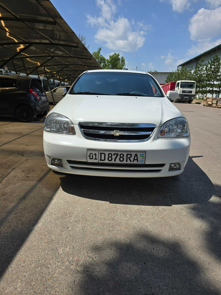 Lacetti 2-позиция 1.8 мотор