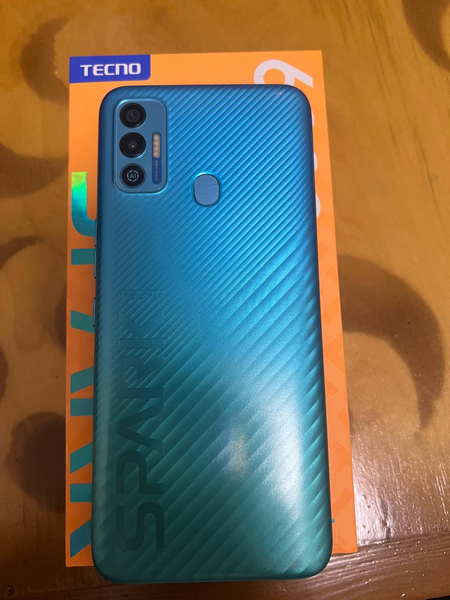 Tecno spark 7t 4/64