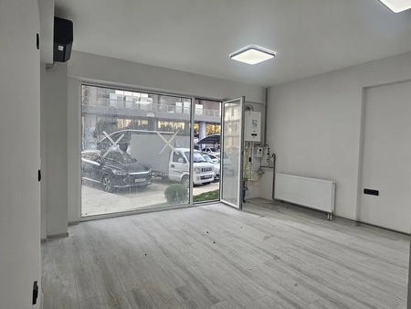Яккасарай Zaravshan City сдаю помещение 50м2 с ремонтом