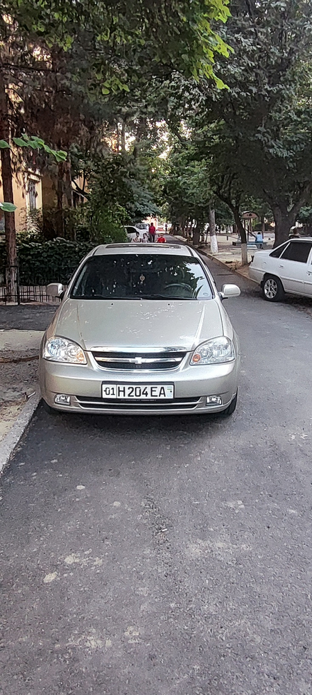 Продается СВОЯ Ласетти 1.8 , не бита, не крашенна.