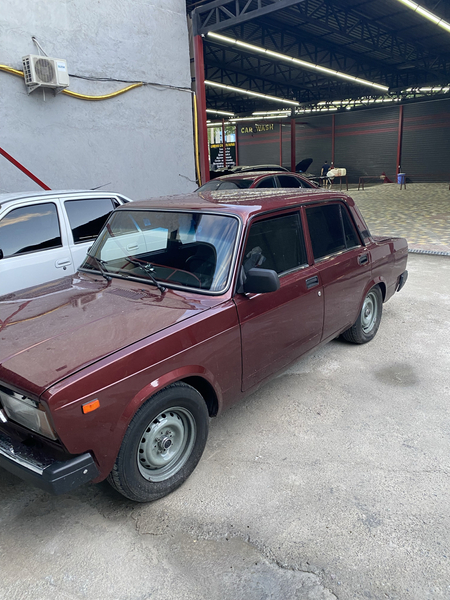 Vaz 2107 sotiladi 2012