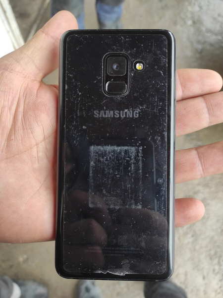 Samsung A8 hotirasi 32 gb