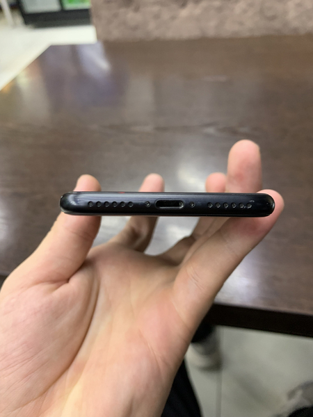 Iphone SE 2020 ideal SROCHNA SOTILADI !!!