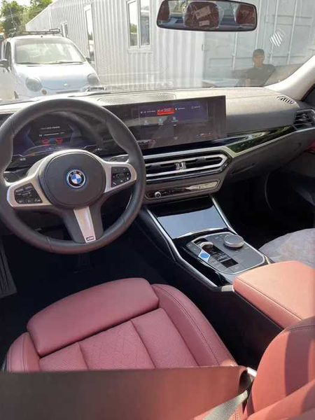 BMW i3 eDrive 35 L 2023