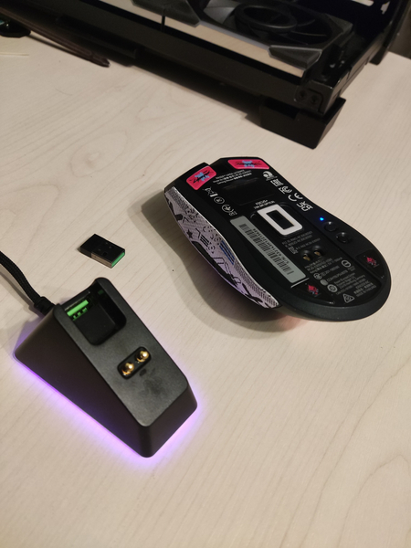 Razer Viper Ultimate + Dock station