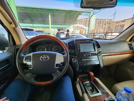 Lad cruiser 200 tayota