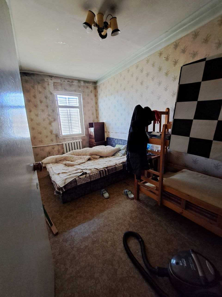 Отель Grand Mir ул.Кунаева 4-комнатная 8/9 90 м² зал 5х5 без ремонта