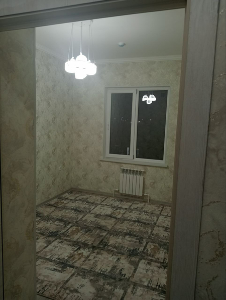 Yangi hayot tumani da 10 dahada 70 kv.m 3 xonali uy sotiladi