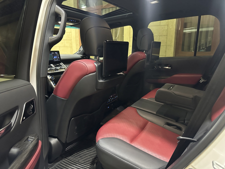 Land Cruiser 300