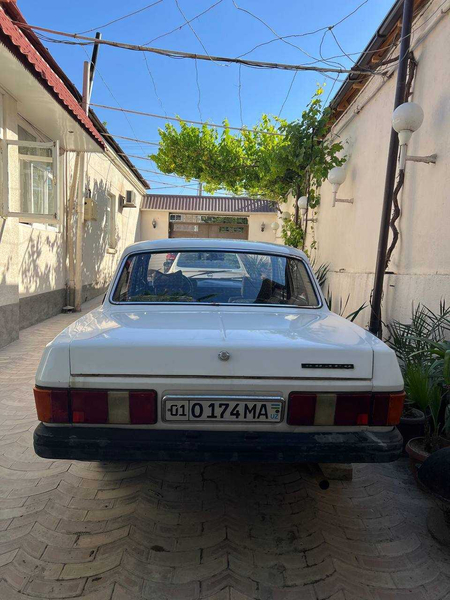 Продается ГАЗ 3129 газа нет!