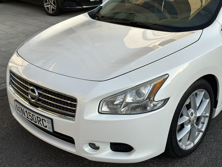 Nissan Maxima 17,000 12 oyga