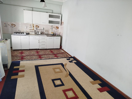 Sergili xonabotda uchastka 400