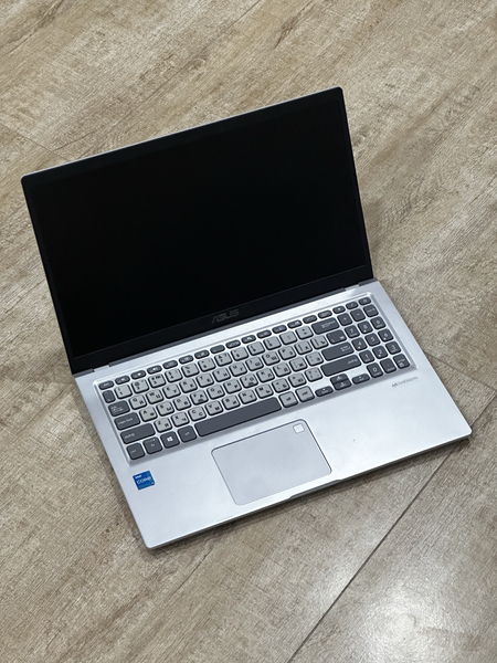Asus x515 i3-11H pokoleniya srochna