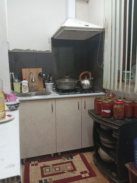 Продаётся 2в3 х ком Массив Феруза, Торец