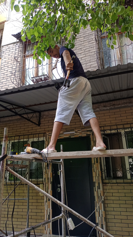Делаю кладку балкона,установка козырков