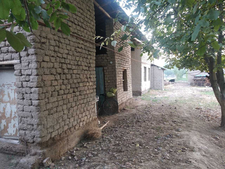 Нотураржой сотилади