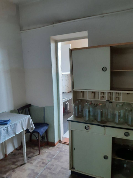 Продажа 1/5/5 буз 2, чимган балкон 2*6