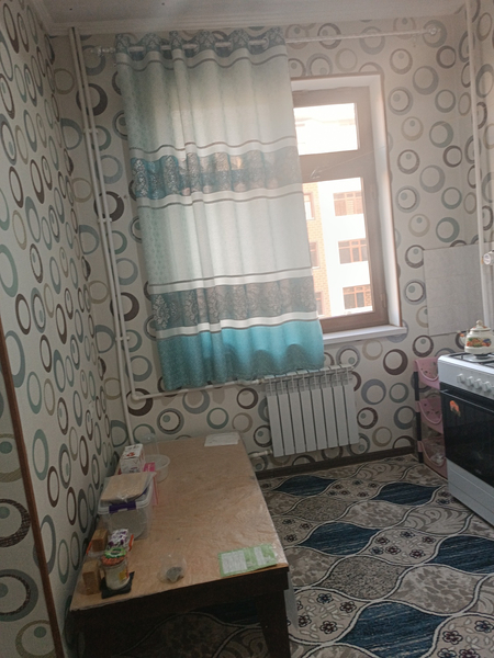 1 bir honali uy sotiladi