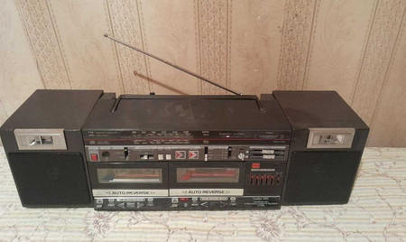 Магнитола Toshiba BomBeat RT-SX85