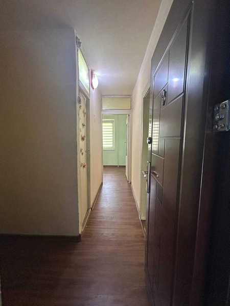 1 xonali 1-qavat 4 qavatli ponelniy dom 38m²