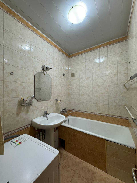 72м2 , трехкомнатная квартира , ор-р гидрометцентр