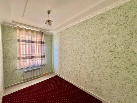 Продается 2х переделанный в 3х комнатный квартира в районе Согдиана