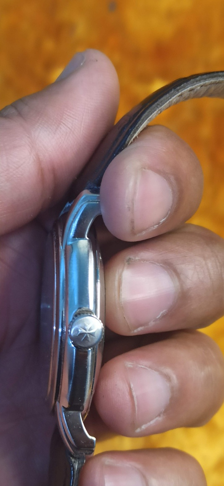 Vacheron Constantin Geneve 
Rimishoklari jigarang ariginal soat
Karobk