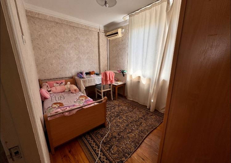 Продается на Госпитальном 3/7/9 напротив рынка, 81м2 мебель техника