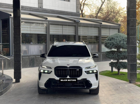 BMW X7 M60i в наличии