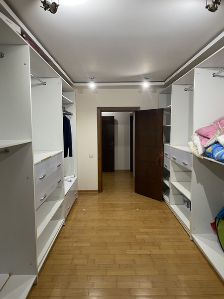 Сдаётся кваритра 140 м2 ул. Юнус Раджабий, метро Космонавтов 4/6/7