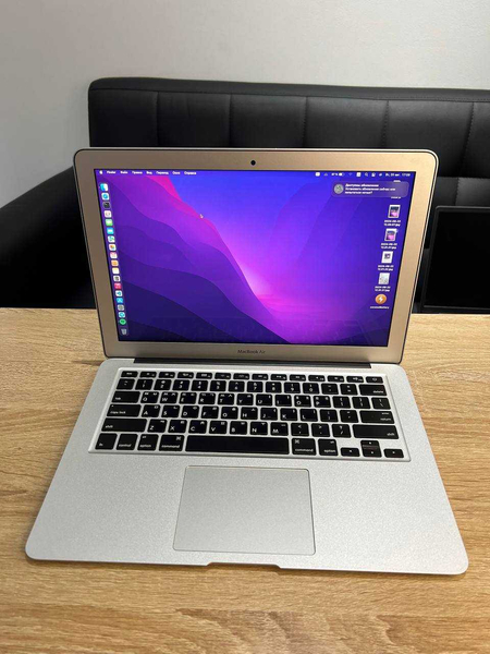 Продам MacBook Air 13inch 2017 Core i5