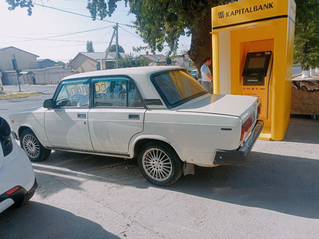 Vaz 2107 lada lada