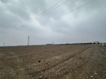 Bog’ sotiladi 3gektar 60 sotix anor kochatlari bor