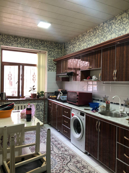Продаётся 3 х ком квартира площ 83 м.кв.