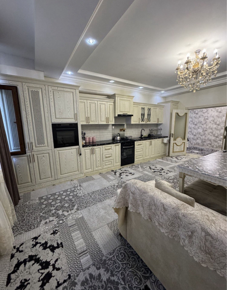 Мирзо Улугбекский район Продаётся 4х комнатная квартира!