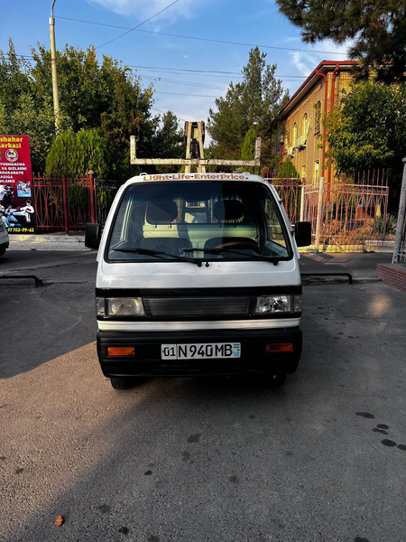 Sotiladi labo oq gazi bor